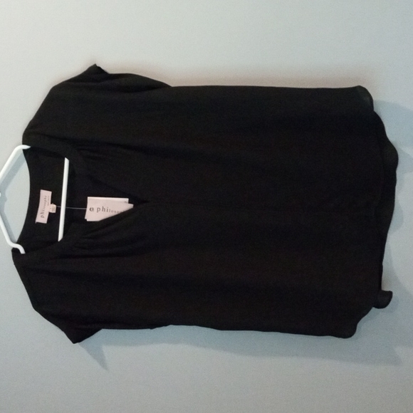 Philosophy | Tops | Philosophy Black Cap Sleeve Large Top | Poshmark